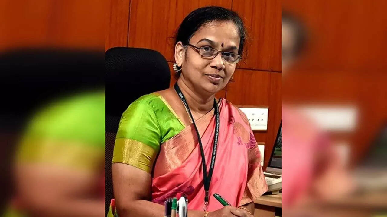 Dr Kalaiselvi N shatters glass ceiling, becomes 1st woman to head CSIR ...