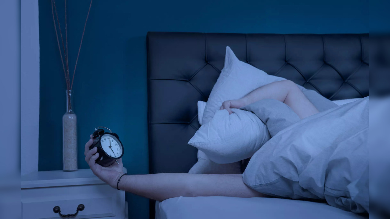 Sleep-deprived? Blame these poor habits for body clock woes | Health ...