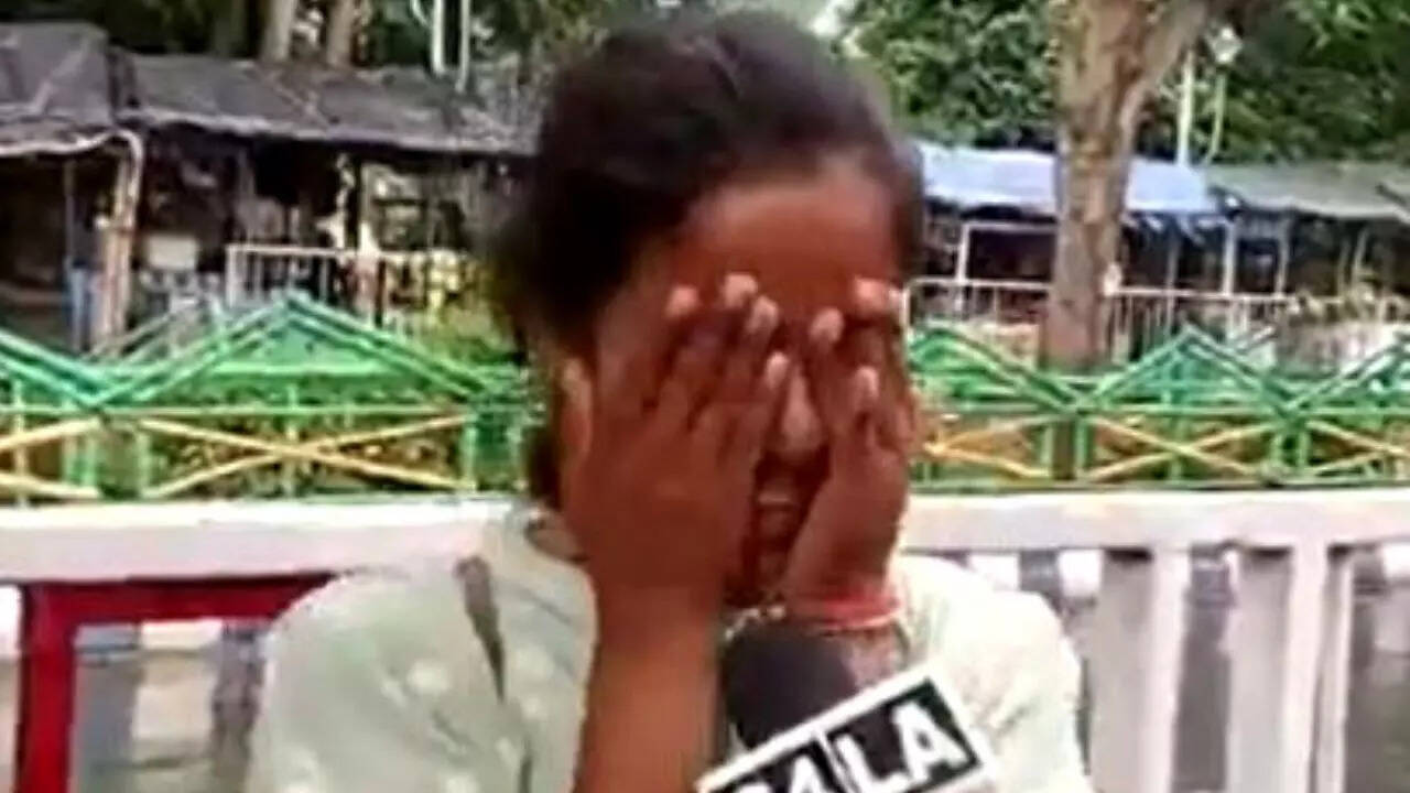 Girl Breaks Down In Tears While Singing Piya Tose Naina Laage Re