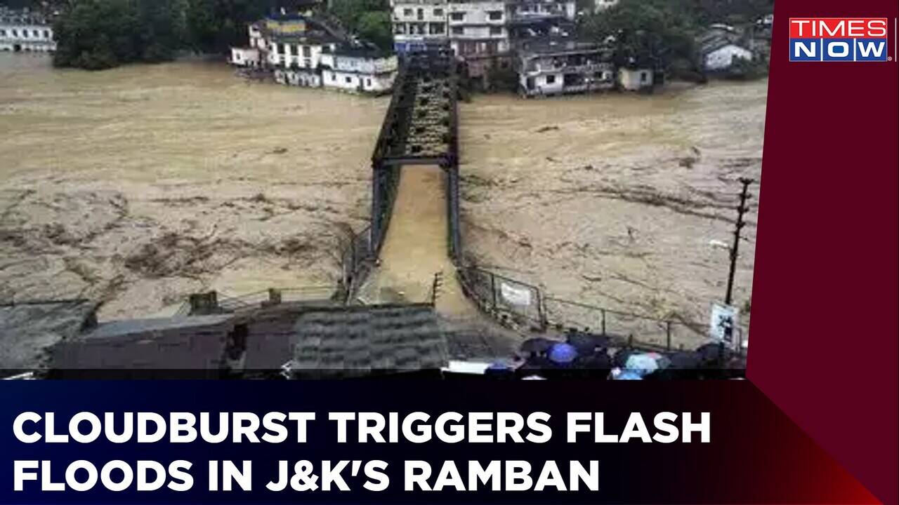 Cloudburst triggers flash floods in Ramban | Weather fury in Jammu and Kashmir | English news ...