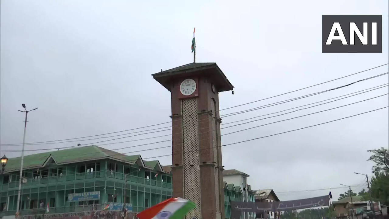 Independence Day: Tricolour raised on top of clock tower in Srinagar's ...