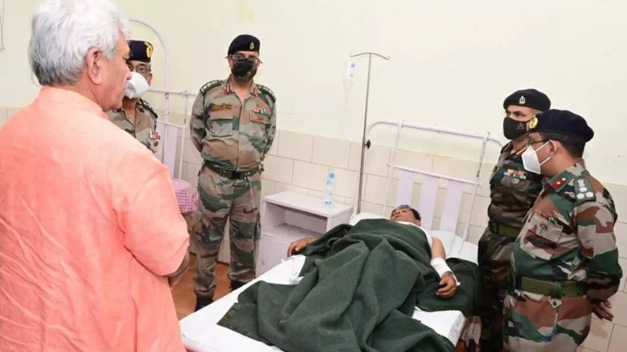 Crackdown after Kashmiri Pandit’s killing; terrorist Adil Wani’s house ...