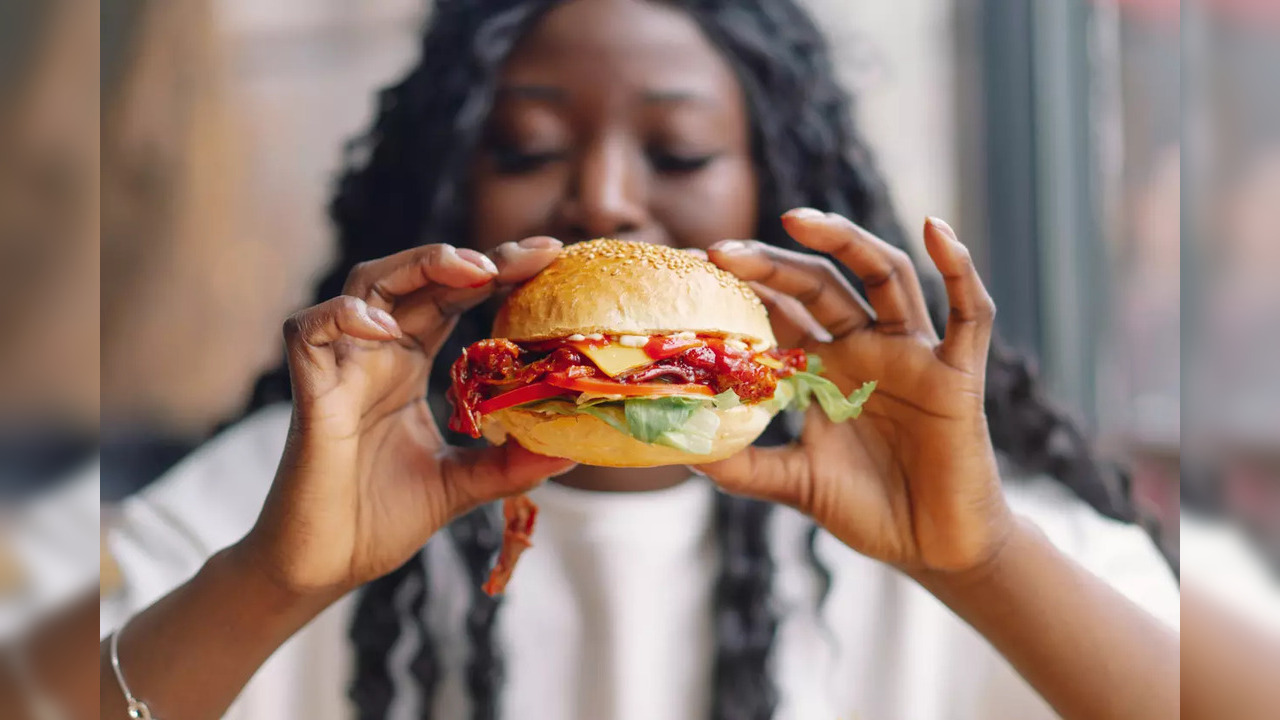 Enjoying cheat meals? Researchers link cheat meals to eating disorders ...