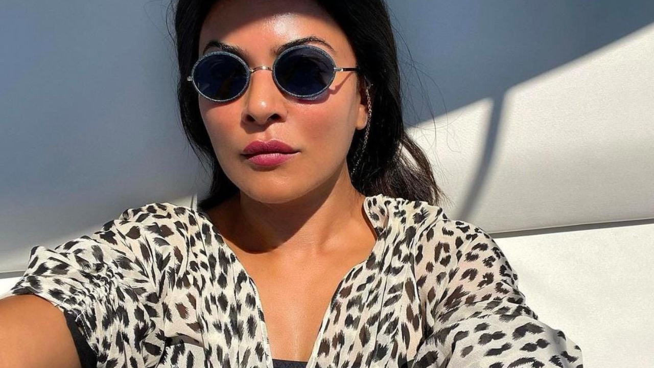 Sushmita Sen shares adorable pic with daughter Renee and mom, Charu ...