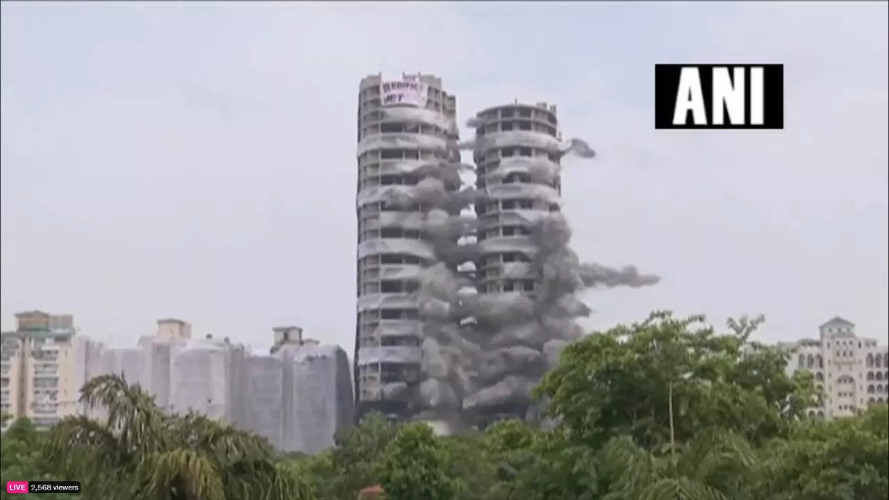 Supertech Twin Towers Demolition Video: Twin towers came crashing down ...
