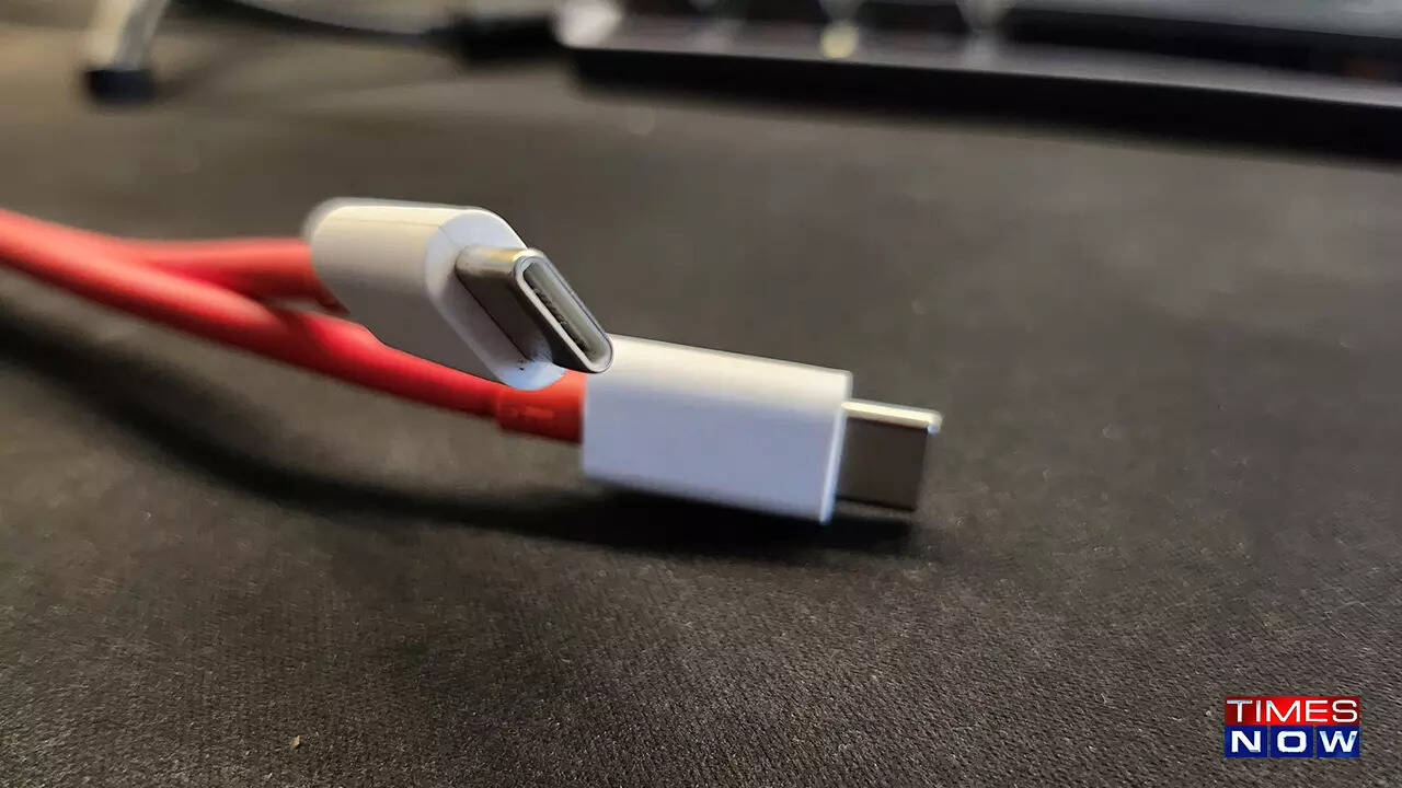 New USB Type-C version is on the way, and its crazy fast at 80Gbps ...