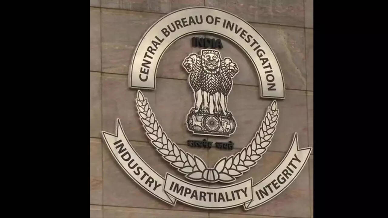 WBSSC scam: CBI finds more names of middlemen on Prasanna Roy's mobile ...