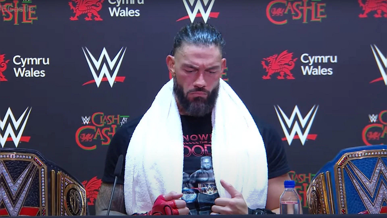 WATCH: Roman Reigns makes a journalist acknowledge him, walks out of ...