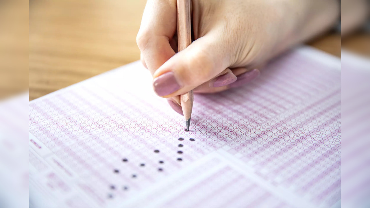 CUET 2022 Answer Key released on cuet.samarth.ac.in, raise objections ...