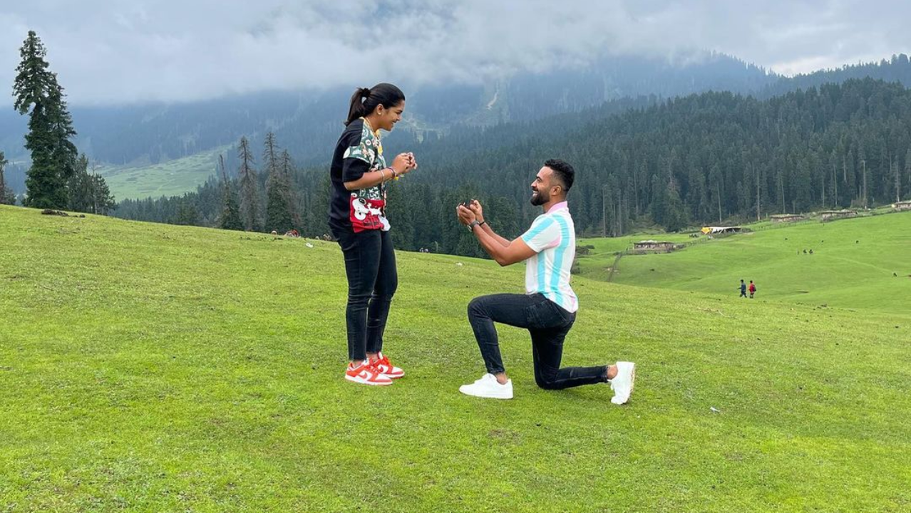 She said Yes: Indian cricketer Veda Krishnamurthy announces engagement ...