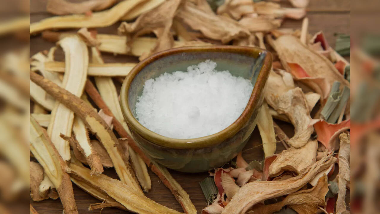 Camphor or Karpur: The health benefits of this waxy, aromatic substance ...