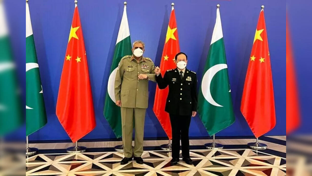 Pak Army chief meets Chinese Def Min on CPEC – Will the road ahead be ...