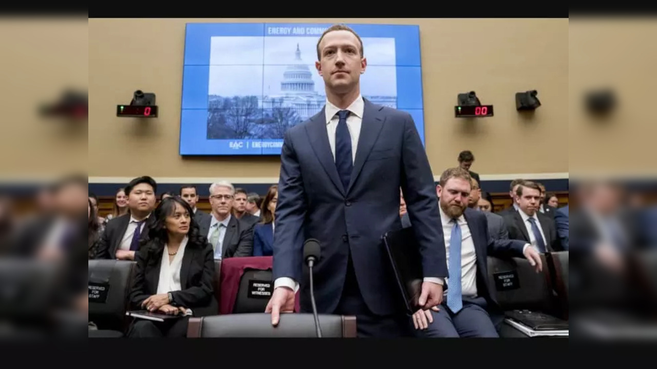 Mark Zuckerberg settles Cambridge Analytica suit weeks before ...