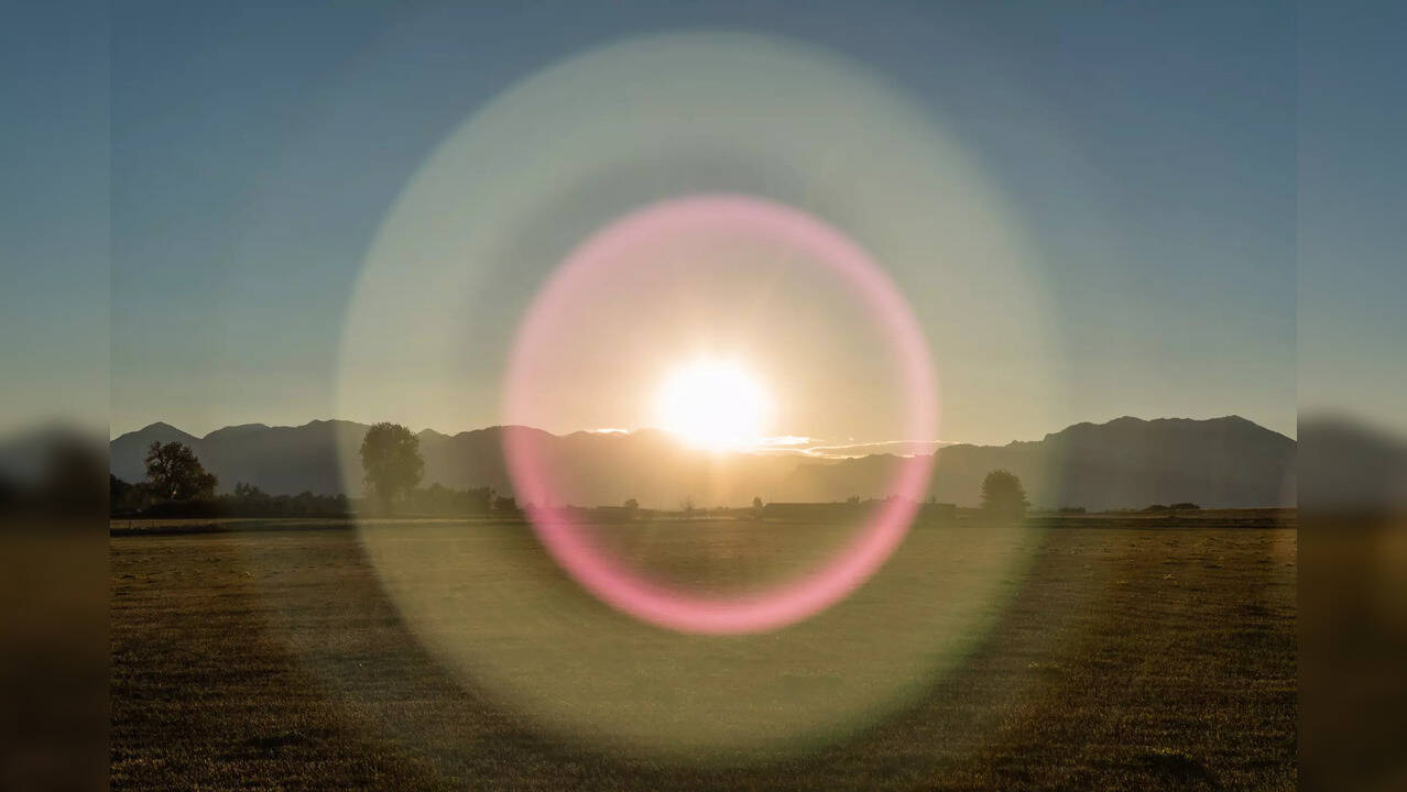 Do you see halos forming around lights? Watch out for THIS eye ...