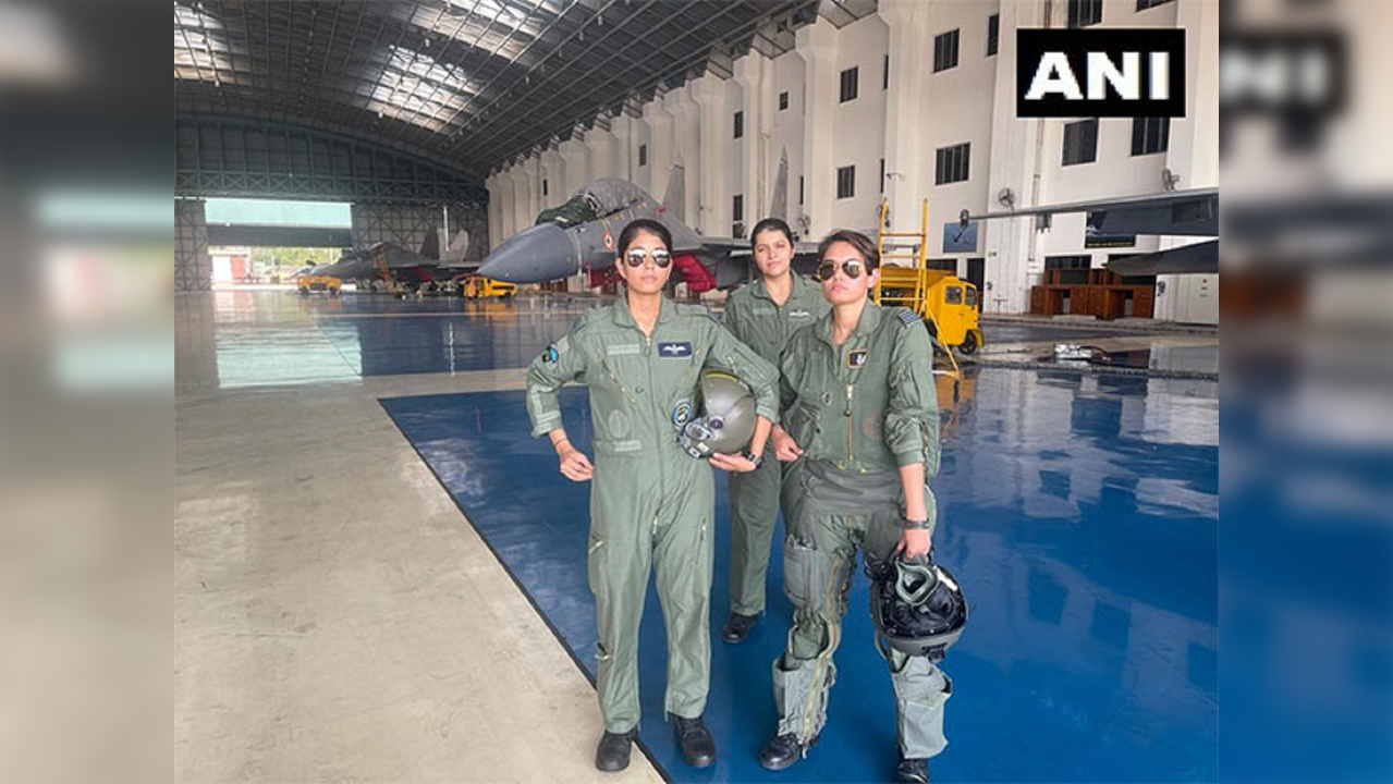 Amid growing women's power in IAF, female officers flying fighter jets ...
