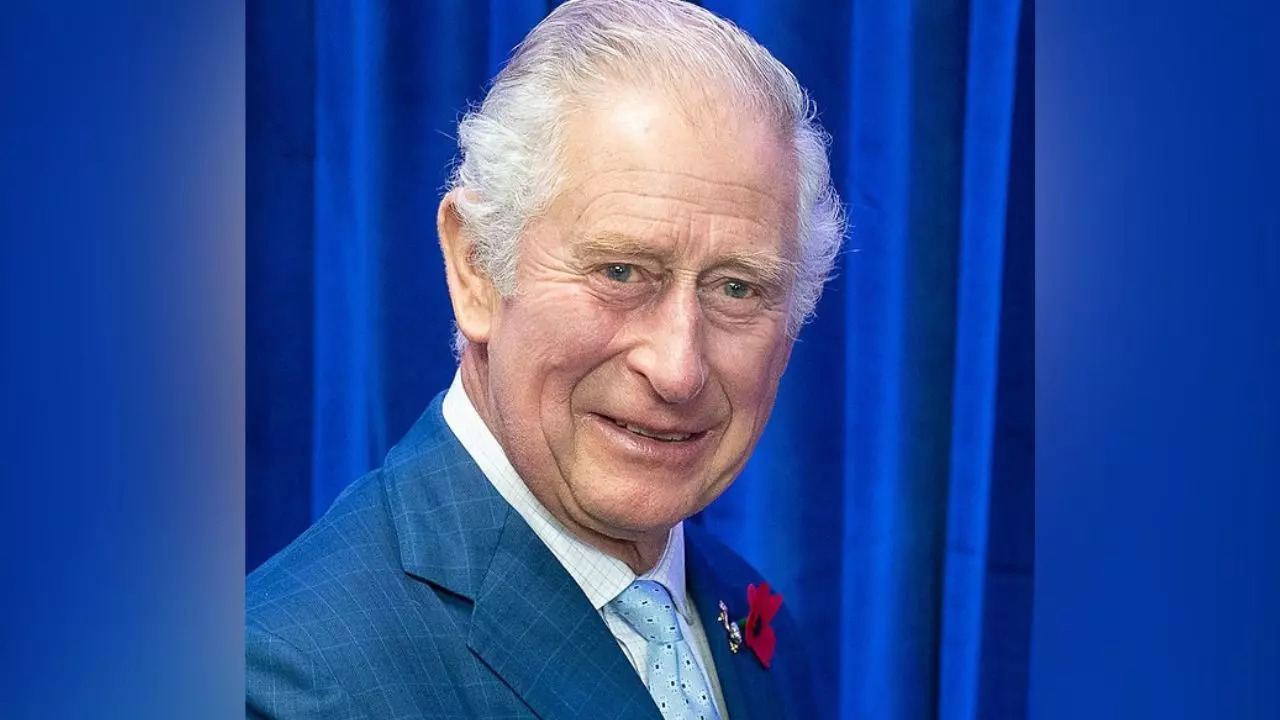 King Charles’ new monogram unveiled as royal mourning ends in UK ...