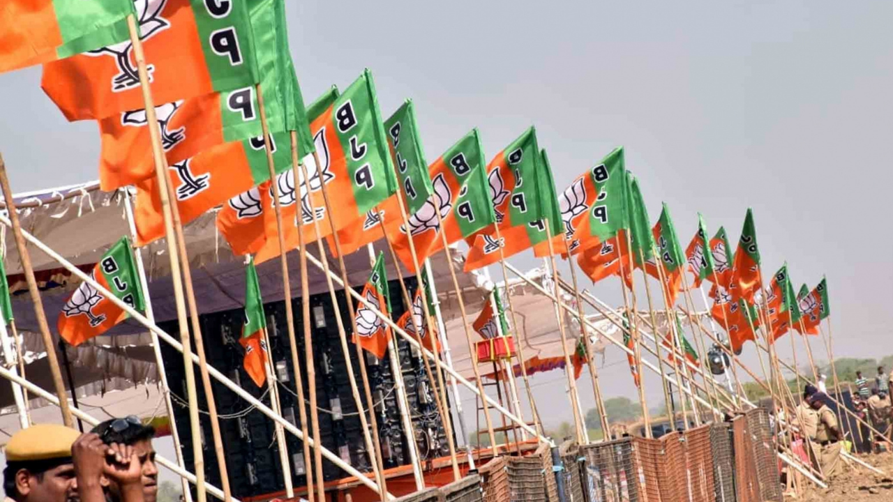 Gujarat businessman who barred his employees from doing AAP's publicity ...