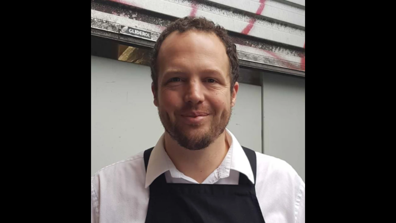 Dan Saunders| The accidental millionaire! When a bartender found ATM ...