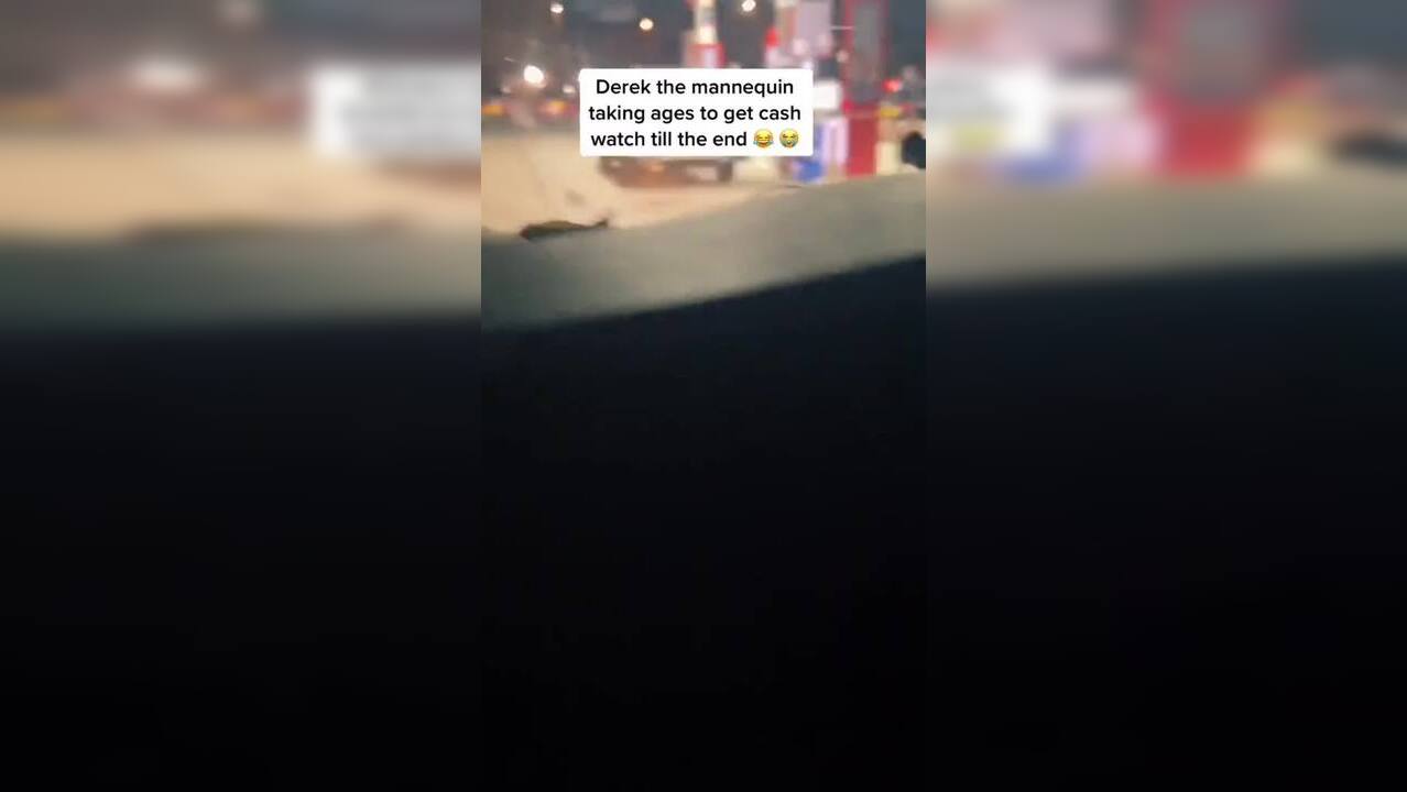 Hilarious! Someone put a mannequin outside ATM, oblivious people queue ...