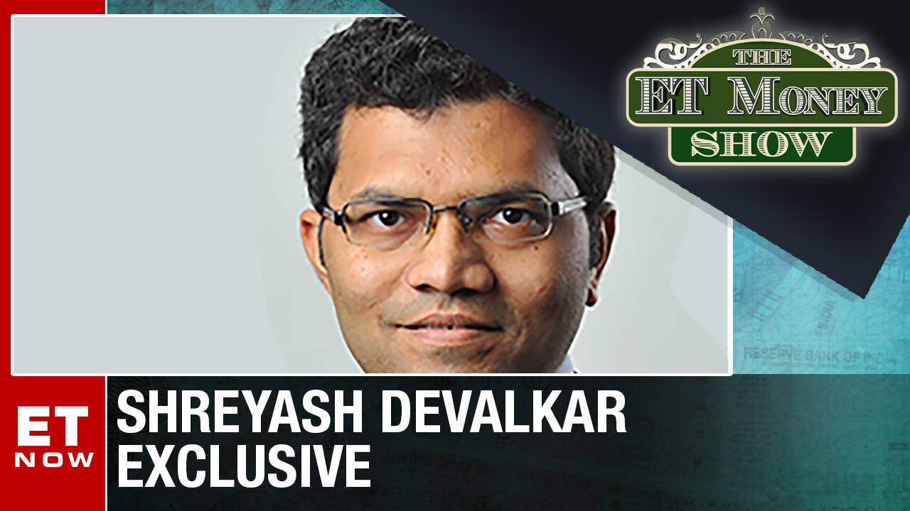 Meet Axis Bluechip Fund Manager - Shreyash Devalkar | Shows News, Times Now