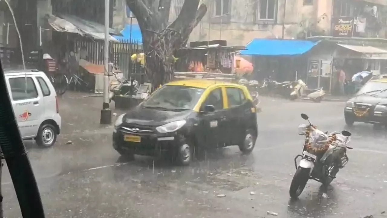 Rain in Mumbai: Heavy Rain in Mumbai, Thane News Today, IMD Issue ...
