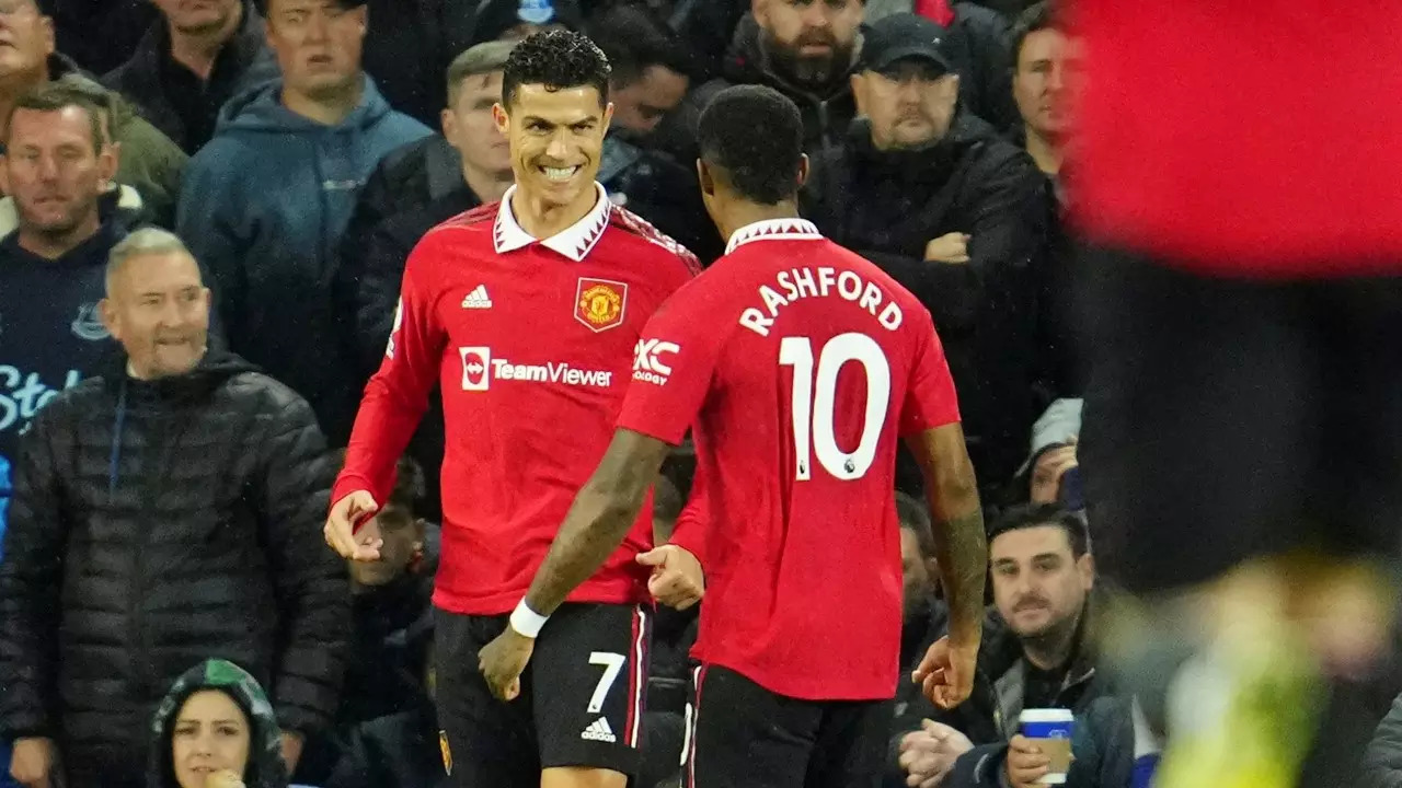 Ronaldo reaches another landmark to fire Manchester United to win at ...