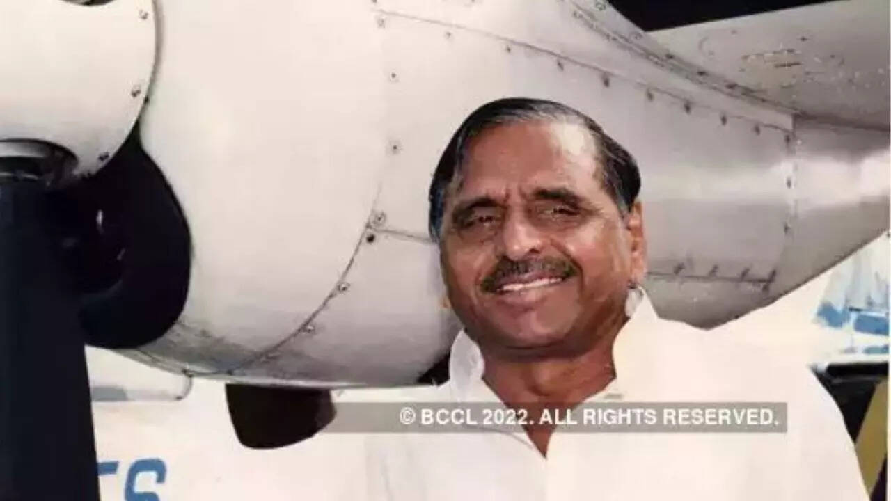 Rare images of Mulayam Singh Yadav that will remind you of the fierce ...