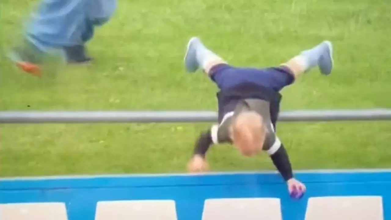 Toddler experiences head-first fall from stands during WI vs SCO T20 ...