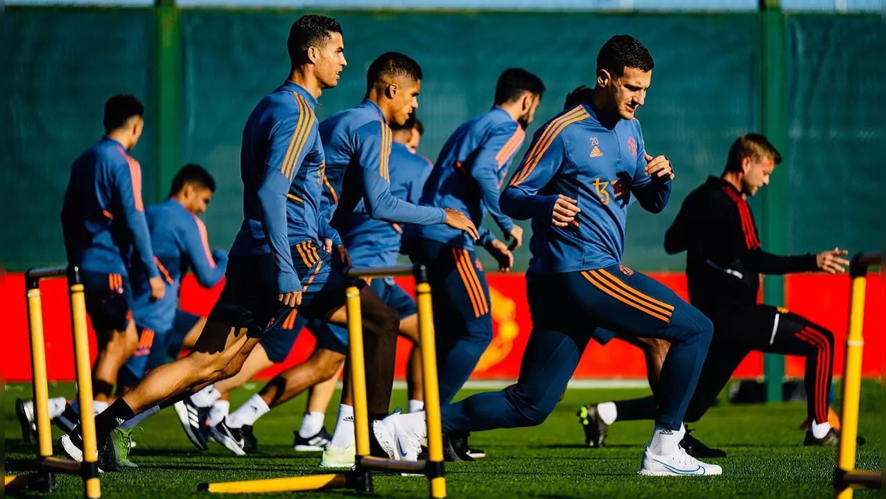 MUN vs TOT live streaming: Where and when to Premier League match ...