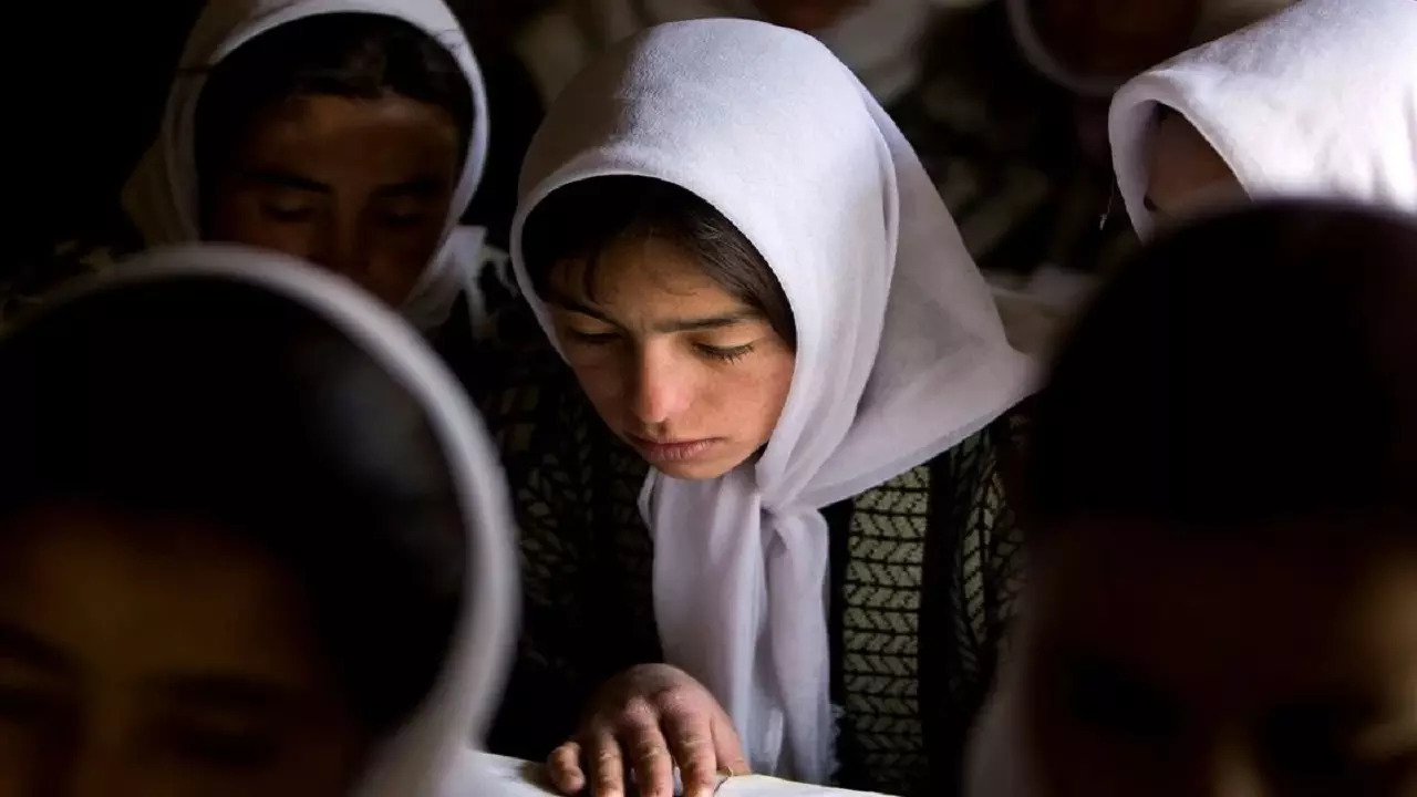 Women rights group in Afghanistan call on Taliban to reopen girls ...