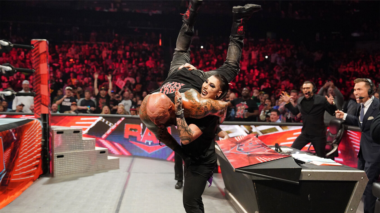 WATCH: Former Raw Women's Champion Rhea Ripley body slams 300-pounder ...