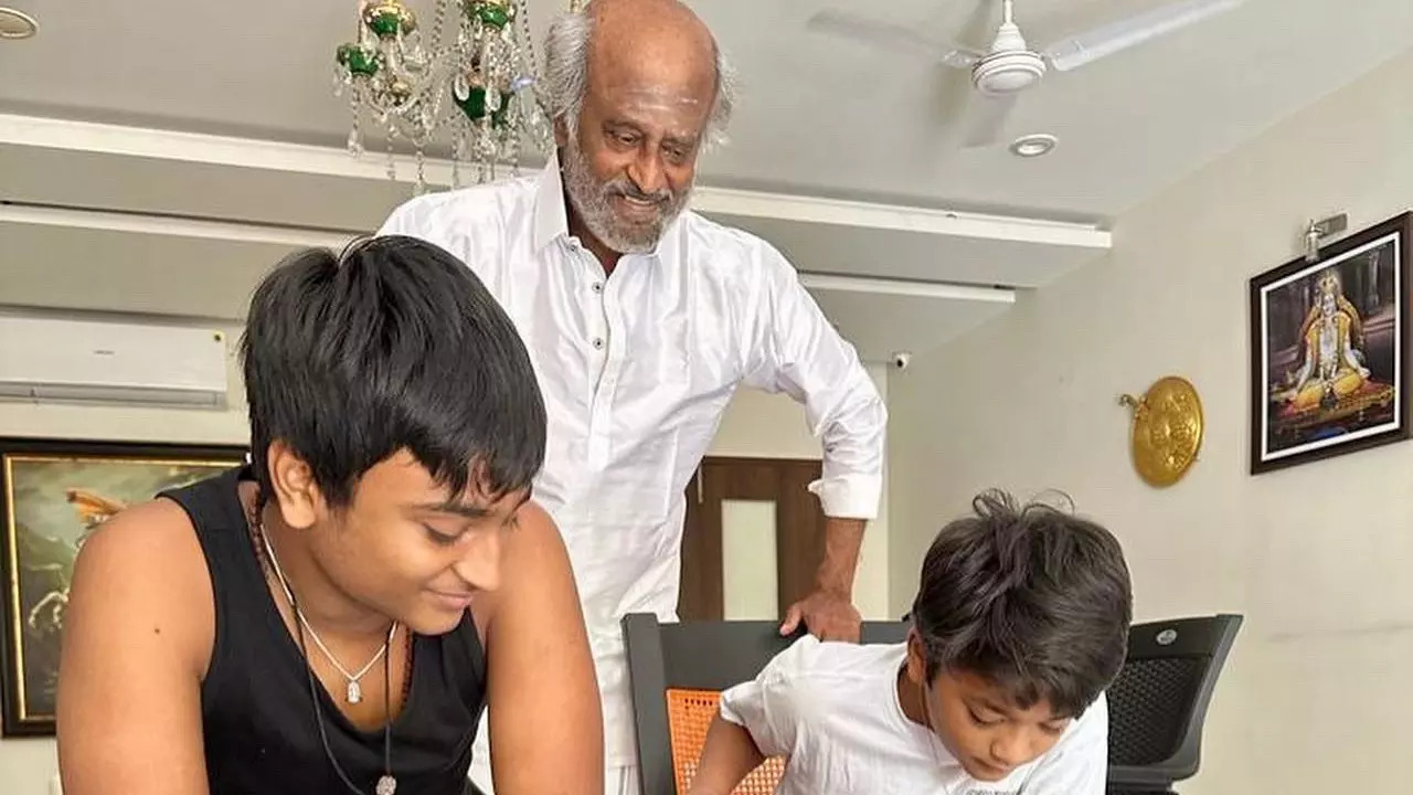 Rajinikanth: Rajinikanth celebrates Diwali with his grandsons and ...