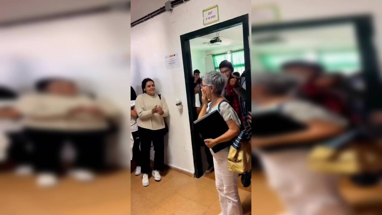 Viral video: Students give farewell to teacher retiring after 30 years ...