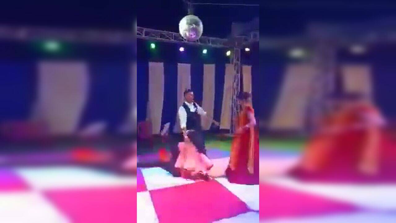 Viral video: Couple's romantic dance ends in a fall after man tries to ...