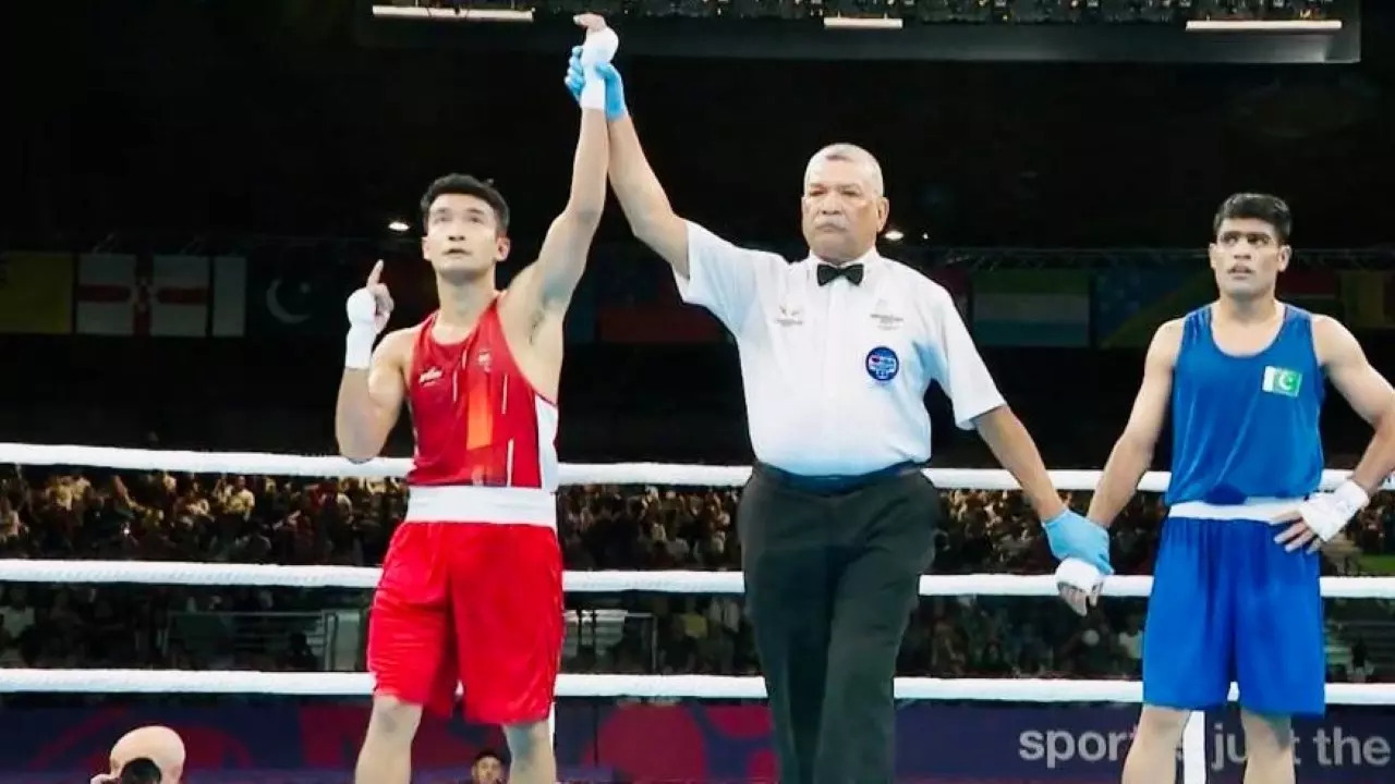Boxer Shiva Thapa scrips history, secures record sixth Asian ...