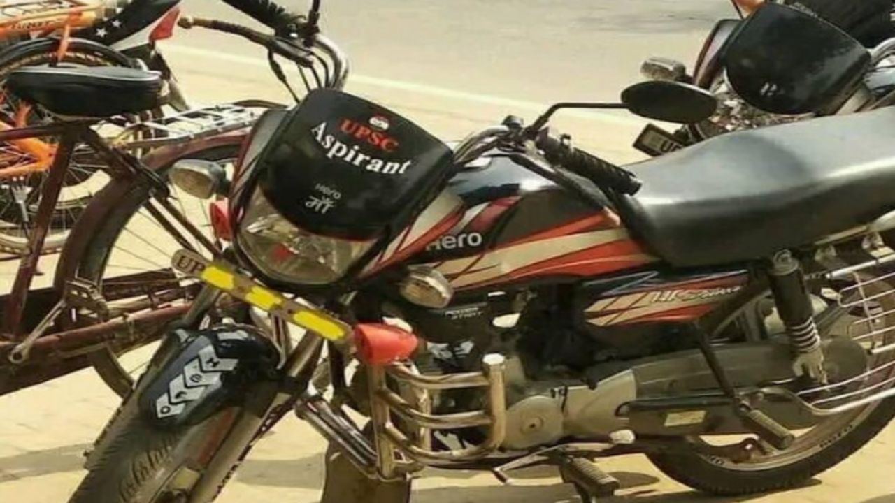 IAS officer shares 'UPSC aspirant' sticker pasted on bike, Twitter ...