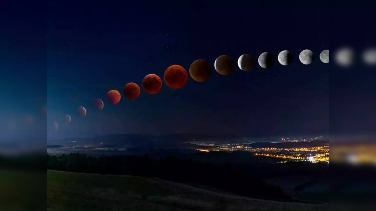 Chandra Grahan time in Delhi: Check Lunar Eclipse timing in Delhi-NCR ...