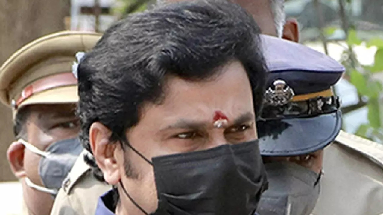 Kerala High Court issues notice to Malayalam actor Dileep in 2017 ...