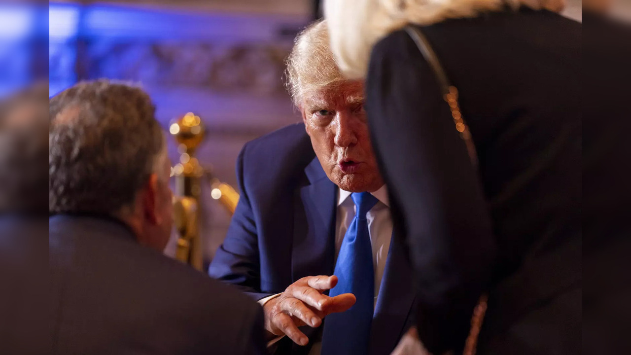 Trump under fire within Republican party as US midterm 'red wave ...