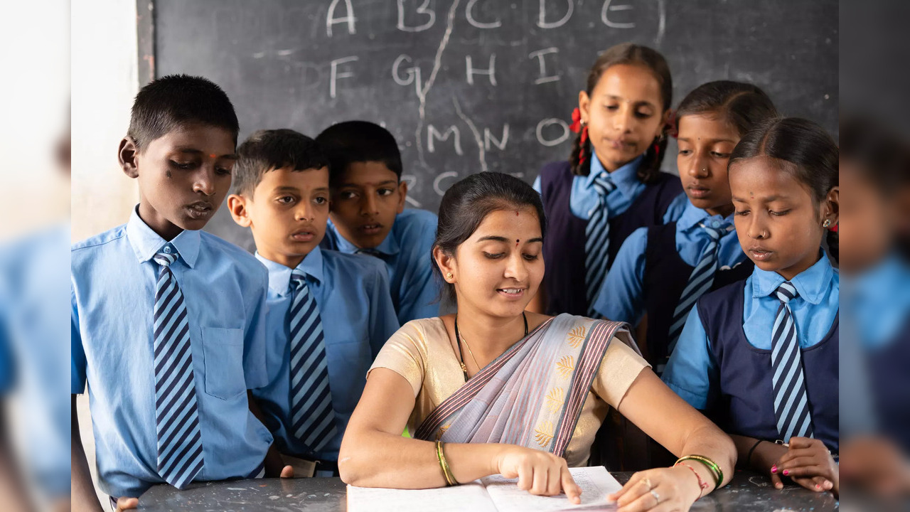 Karnataka government likely to colour code Vivek classrooms in saffron ...