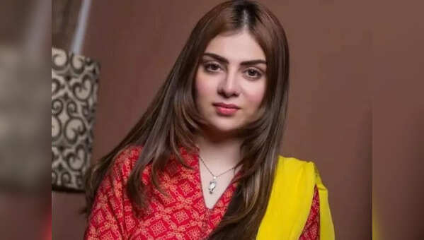 Pakistani actress Rida Istafani breaks silence on leaked MMS. Says ex ...