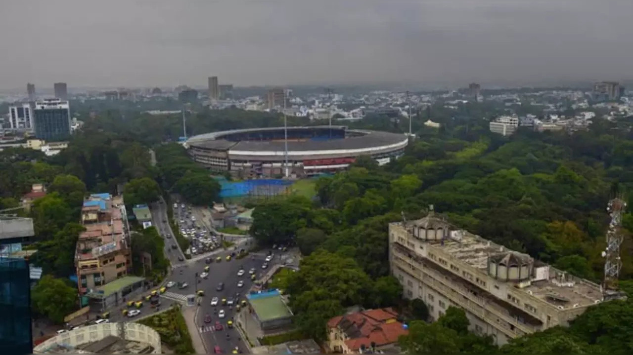 Bengaluru weather: Misty morning, cloudy sky to keep city's temperature ...