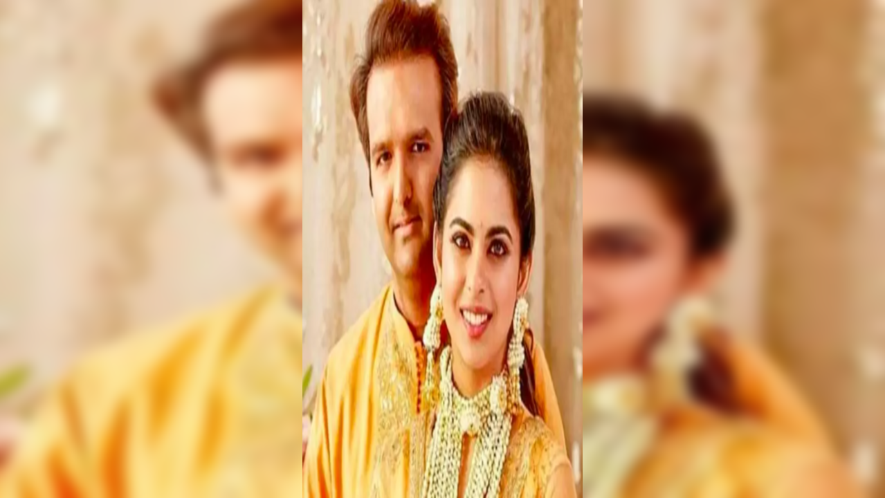 Isha Ambani delivers twins, boy and girl, stars predict Mukesh Ambani's ...