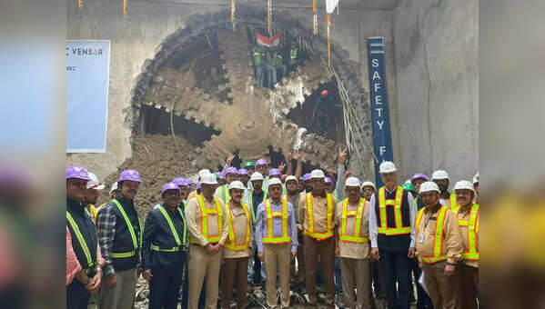 Delhi Metro: DMRC completes Phase 4 tunnelling project on Janakpuri ...