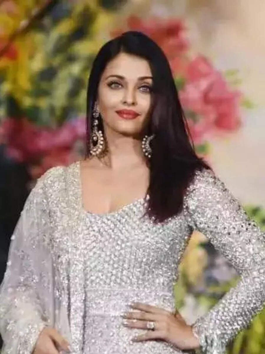 Traditional Aishwarya Rai outfits for bridesmaids| Times Now
