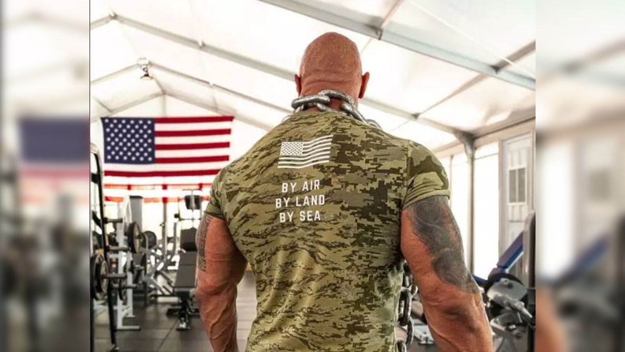 How to get V-shaped thicker back like Dwayne Johnson in the gym? The ...