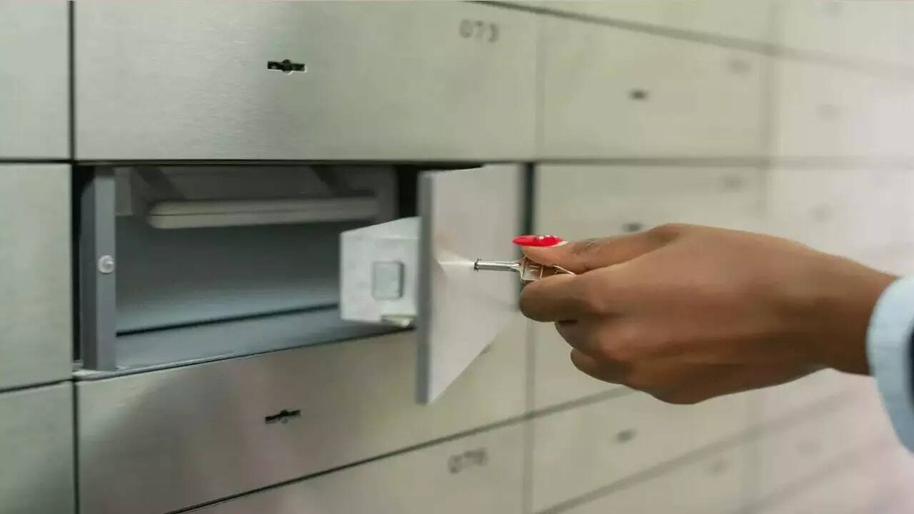 SBI Vs HDFC Bank Vs PNB Vs ICICI Bank Check Out Their Locker Charges