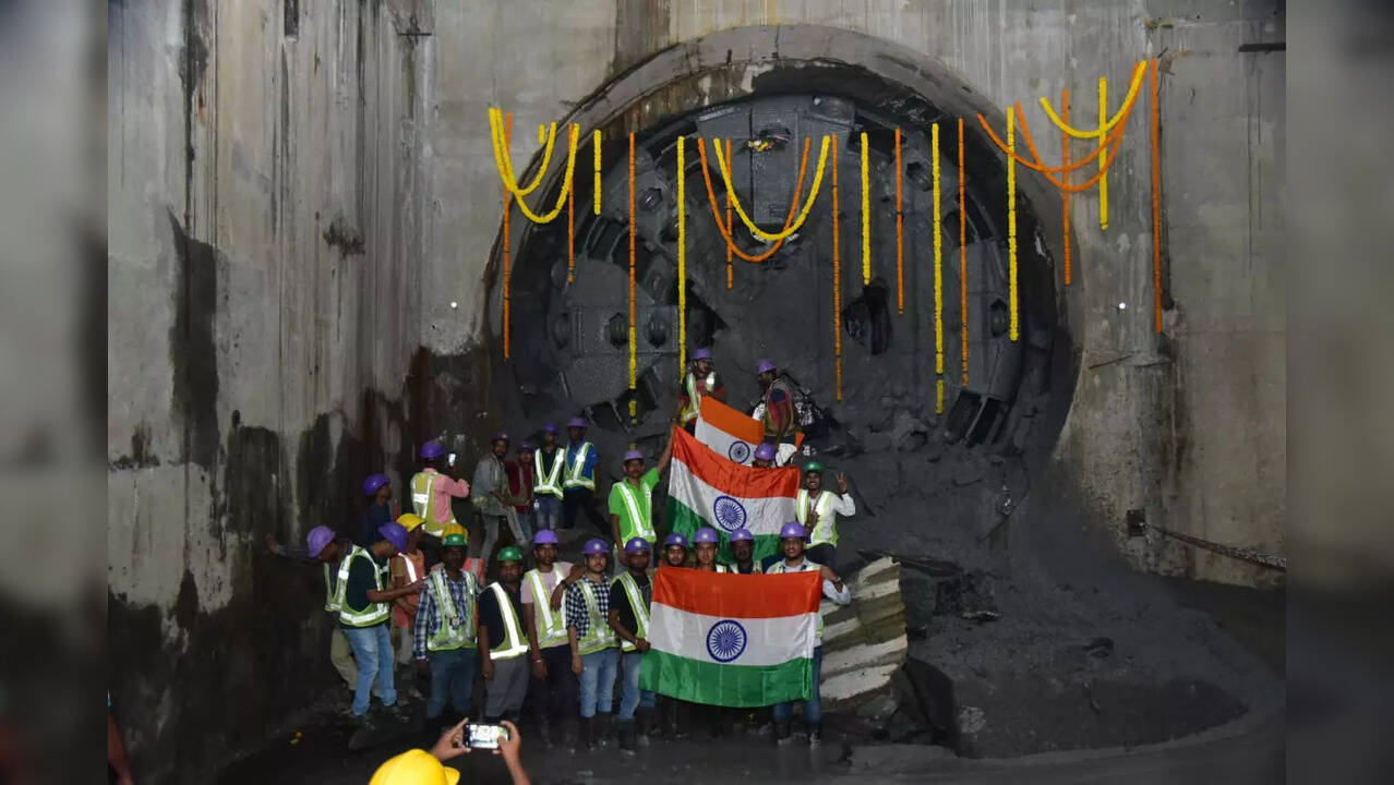 Mumbai Metro: MMRC completes 100% tunnelling of Colaba-Bandra-SEEPZ ...
