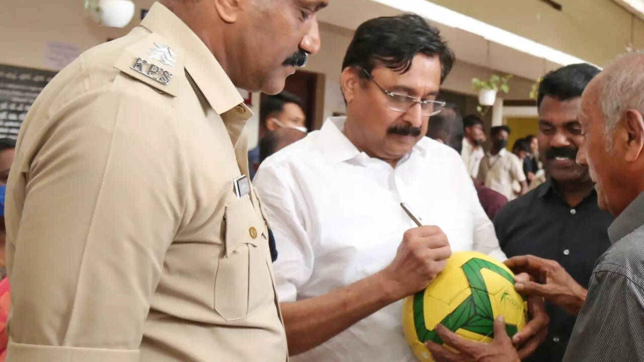 Vizhinjam protest: Latin Catholic priest booked for 'terrorist' remark ...