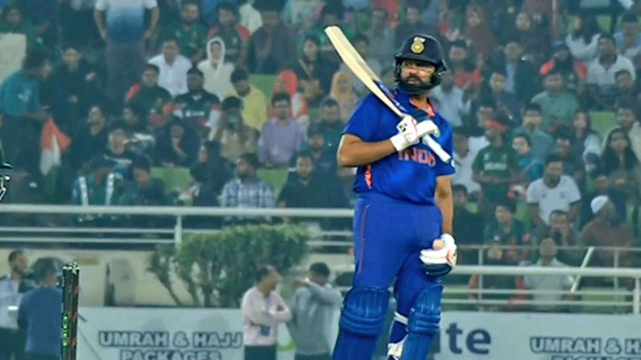 Rohit Sharma braves injury; walks out to bat with bandaged thumb in 2nd ...